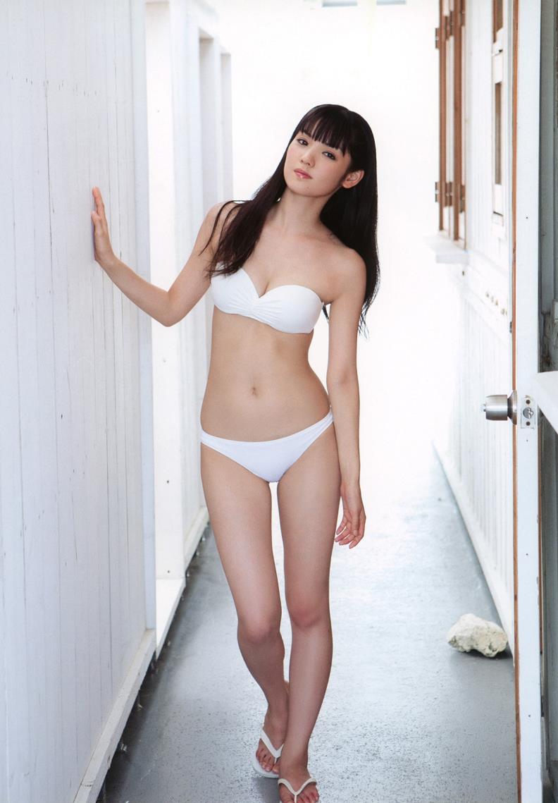 道重さゆみの水着画像112枚【ビキニ姿が可愛すぎてやばいです！】 | 水着画像のまとめサイト「mizugazo（ミズガゾ）」