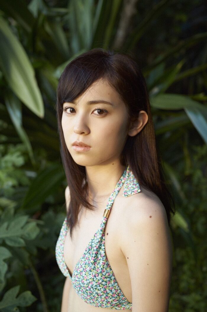 久慈暁子の水着画像141枚【ビキニ姿が可愛すぎてやばいです！】 | 水着画像のまとめサイト「mizugazo（ミズガゾ）」