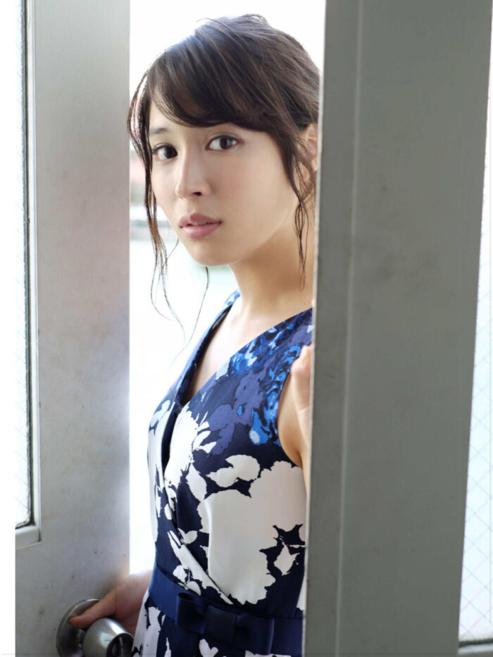 広瀬アリスの水着画像48枚【ビキニ姿が可愛すぎてやばいです！】 | 水着画像のまとめサイト「mizugazo（ミズガゾ）」