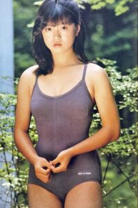 中森明菜の水着画像116枚【ビキニ姿が可愛すぎてやばいです！】 | 水着画像のまとめサイト「mizugazo（ミズガゾ）」
