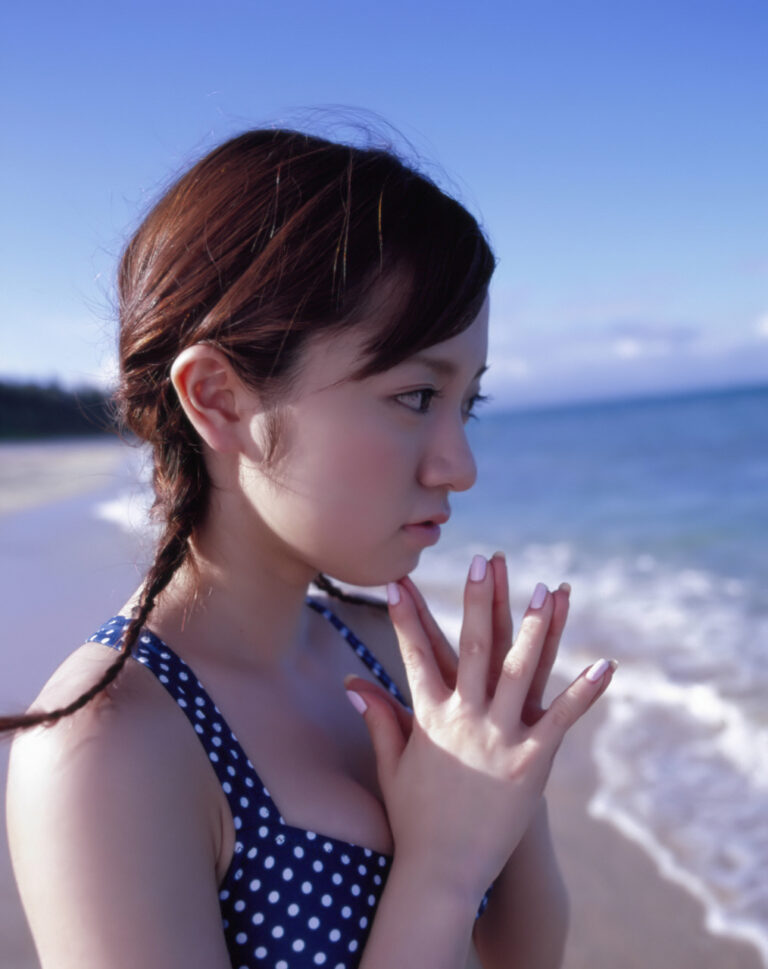 紺野あさ美の水着画像71枚【ビキニ姿が可愛すぎてやばいです！】 | 水着画像のまとめサイト「mizugazo（ミズガゾ）」