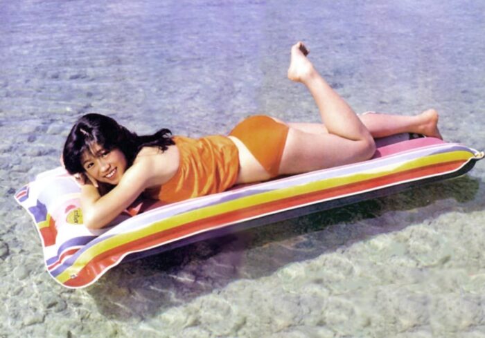 中森明菜の水着画像116枚【ビキニ姿が可愛すぎてやばいです！】 | 水着画像のまとめサイト「mizugazo（ミズガゾ）」