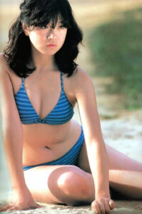 中森明菜の水着画像116枚【ビキニ姿が可愛すぎてやばいです！】 | 水着画像のまとめサイト「mizugazo（ミズガゾ）」