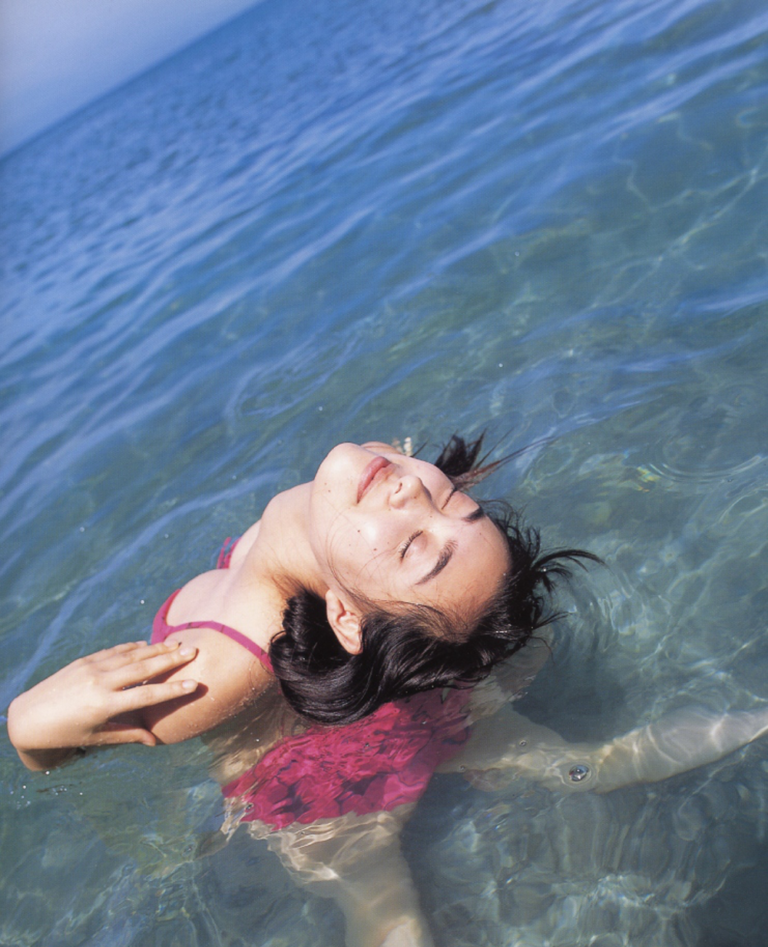 吹石一恵の水着画像90枚【ビキニ姿が可愛すぎてやばいです！】 | 水着画像のまとめサイト「mizugazo（ミズガゾ）」