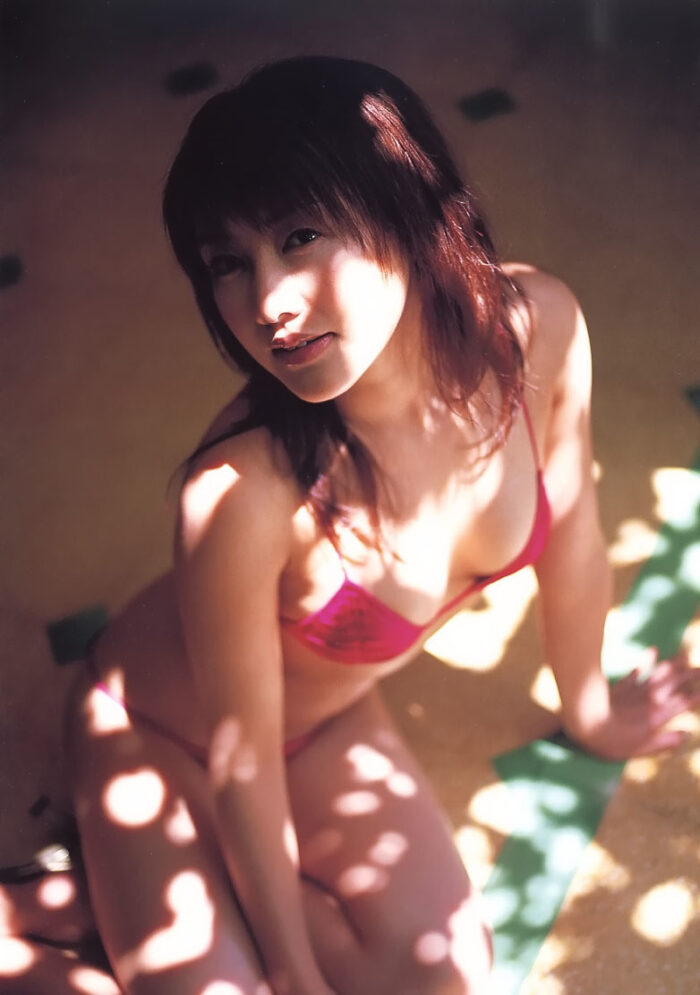 安めぐみの水着画像164枚【ビキニ姿が可愛すぎてやばいです！】 | 水着画像のまとめサイト「mizugazo（ミズガゾ）」