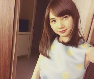 マーシュ彩の水着画像66枚【ビキニ姿が可愛すぎてやばいです！】 | 水着画像のまとめサイト「mizugazo（ミズガゾ）」