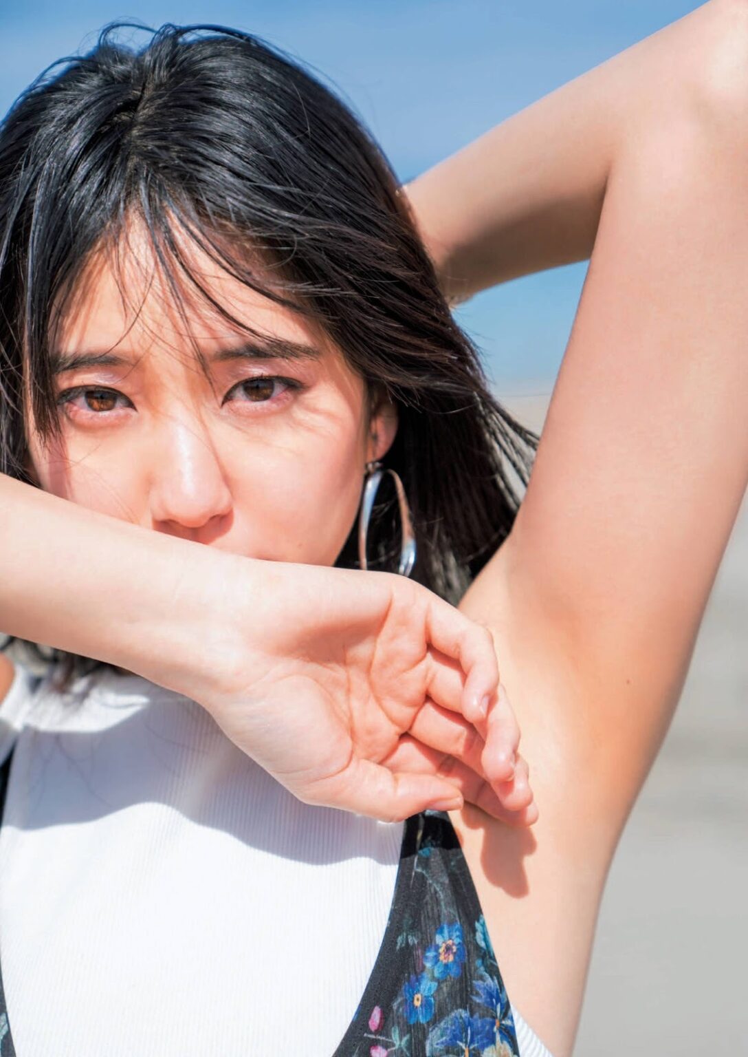 山崎紘菜のグラビア画像68枚【可愛すぎてやばいです!】 水着画像のまとめサイト「mizugazo(ミズガゾ)」