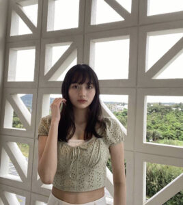 加藤栞の水着画像49枚【ビキニ姿が可愛すぎてやばいです！】 | 水着画像のまとめサイト「mizugazo（ミズガゾ）」