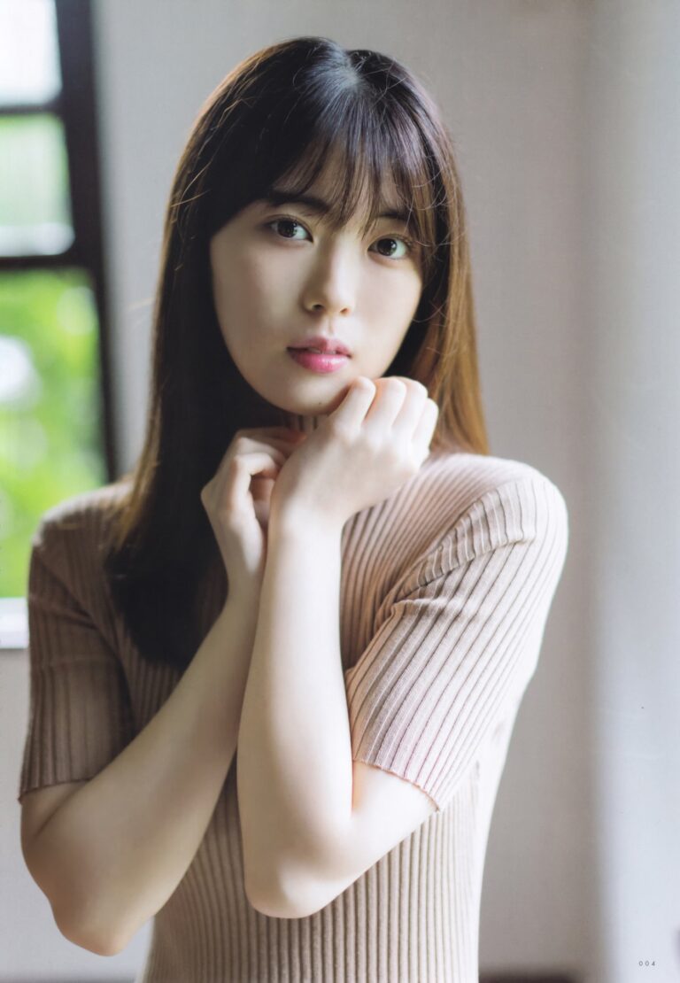 岩本蓮加のグラビア画像96枚【可愛すぎてやばいです！】 | 水着画像のまとめサイト「mizugazo（ミズガゾ）」