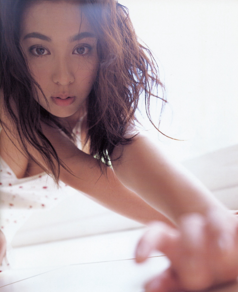 吹石一恵の水着画像90枚【ビキニ姿が可愛すぎてやばいです！】 | 水着画像のまとめサイト「mizugazo（ミズガゾ）」