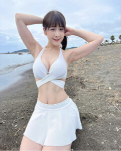 上原わかなの水着画像81枚【ビキニ姿が可愛すぎてやばいです！】 | 水着画像のまとめサイト「mizugazo（ミズガゾ）」