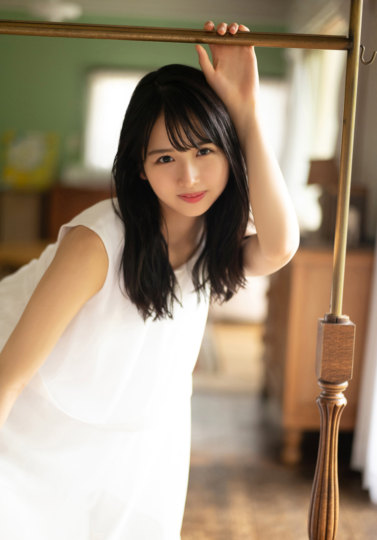 上村ひなののグラビア画像101枚【水着姿が可愛すぎてやばいです！】 | 水着画像のまとめサイト「mizugazo（ミズガゾ）」