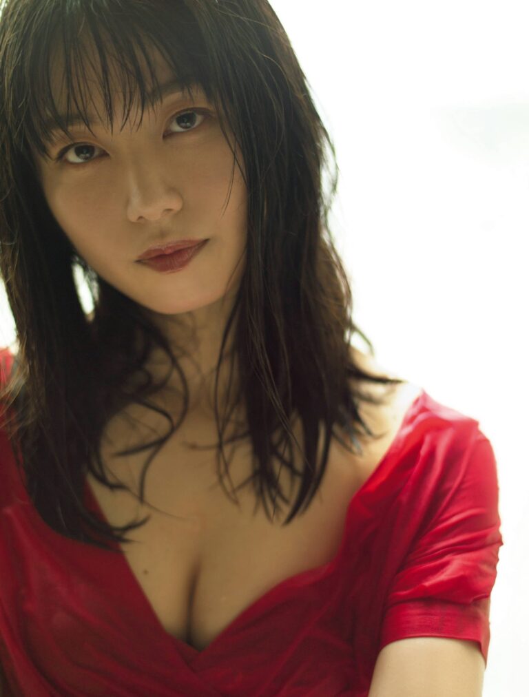 横山由依の水着画像152枚【ビキニ姿が可愛すぎてやばいです！】 | 水着画像のまとめサイト「mizugazo（ミズガゾ）」