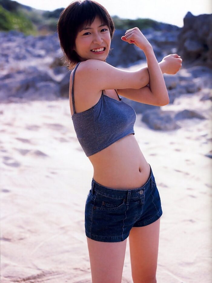 南沢奈央の水着画像45枚【ビキニ姿が可愛すぎてやばいです！】 | 水着画像のまとめサイト「mizugazo（ミズガゾ）」