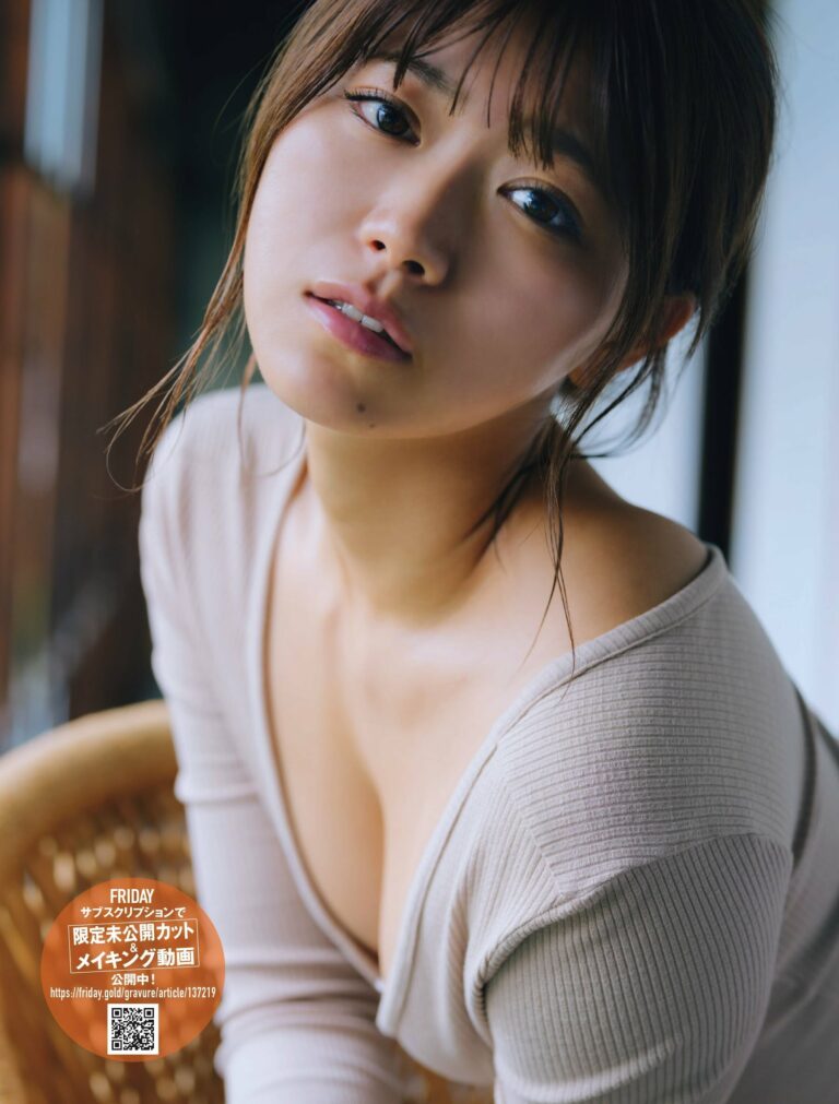 山内鈴蘭の水着画像129枚【ビキニ姿が可愛すぎてやばいです！】 | 水着画像のまとめサイト「mizugazo（ミズガゾ）」