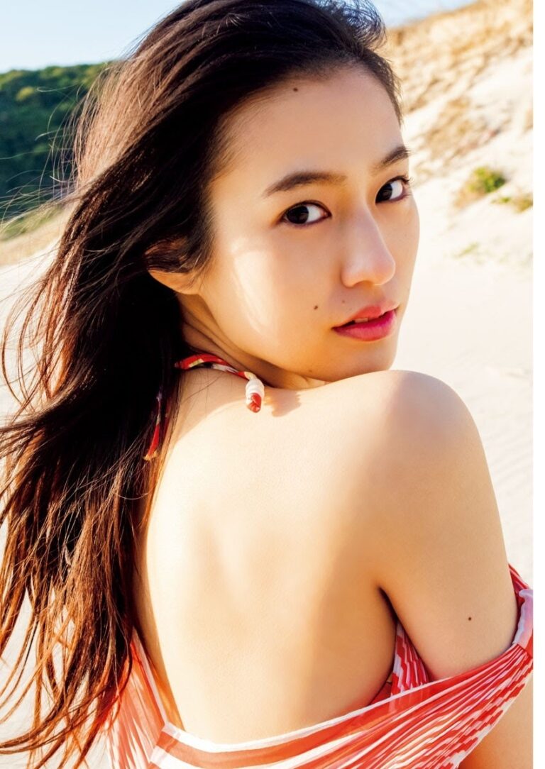 恒松祐里の水着画像60枚【ビキニ姿が可愛すぎてやばいです！】 | 水着画像のまとめサイト「mizugazo（ミズガゾ）」