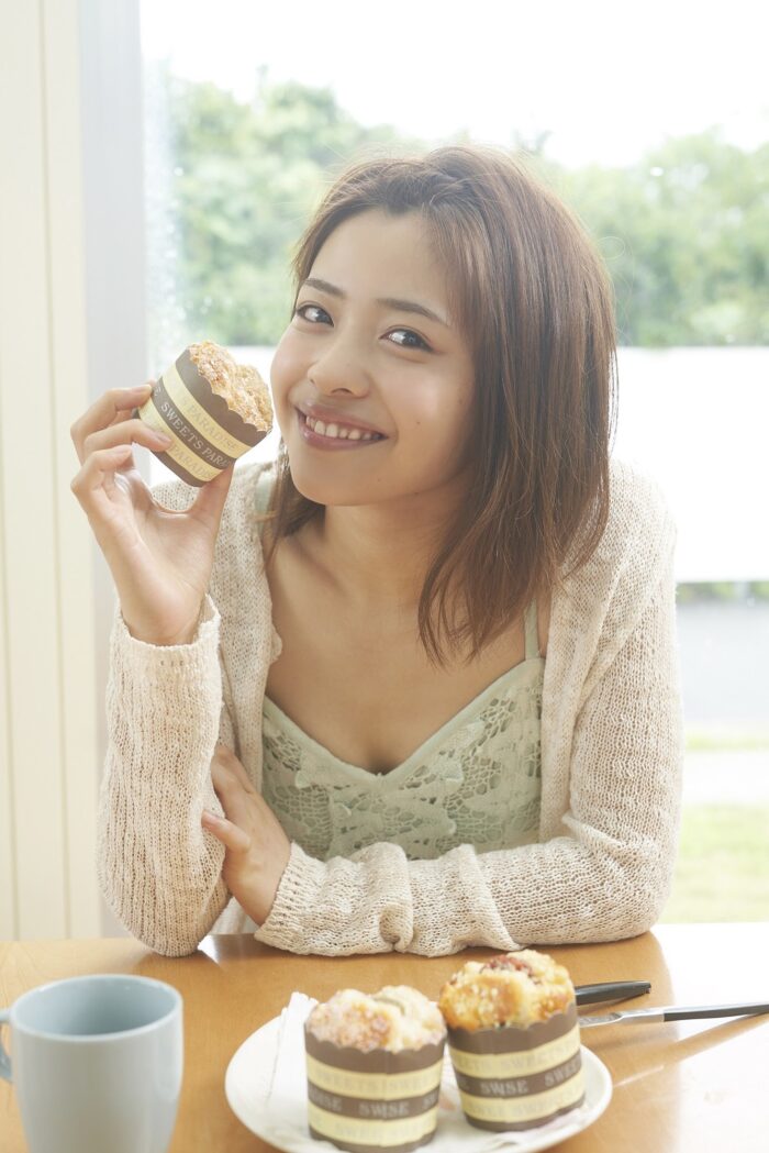 金澤朋子の水着画像64枚【グラビアが可愛すぎてやばいです！】 | 水着画像のまとめサイト「mizugazo（ミズガゾ）」