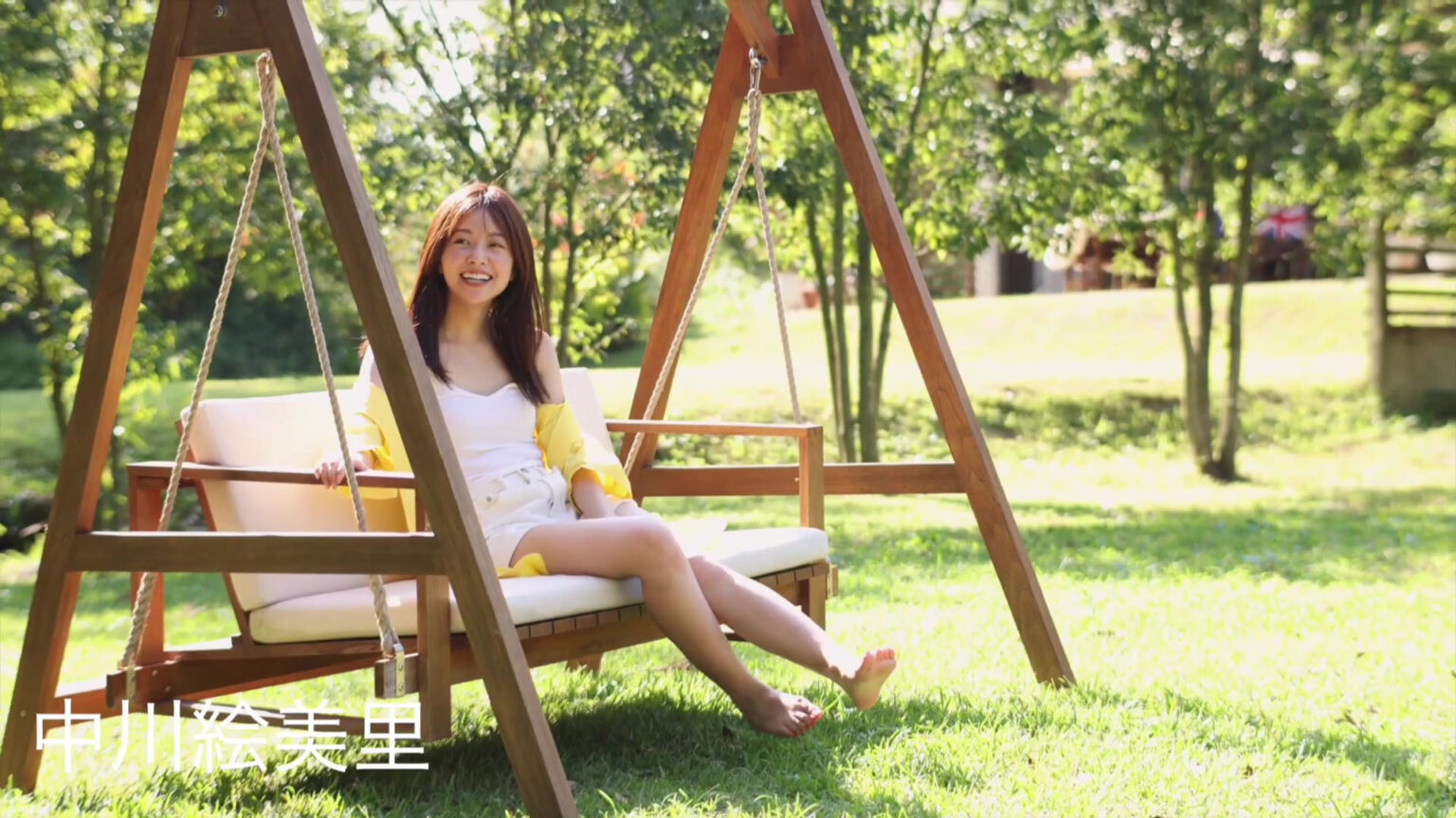 中川絵美里のグラビア画像54枚【可愛すぎてやばいです！】 | 水着画像のまとめサイト「mizugazo（ミズガゾ）」