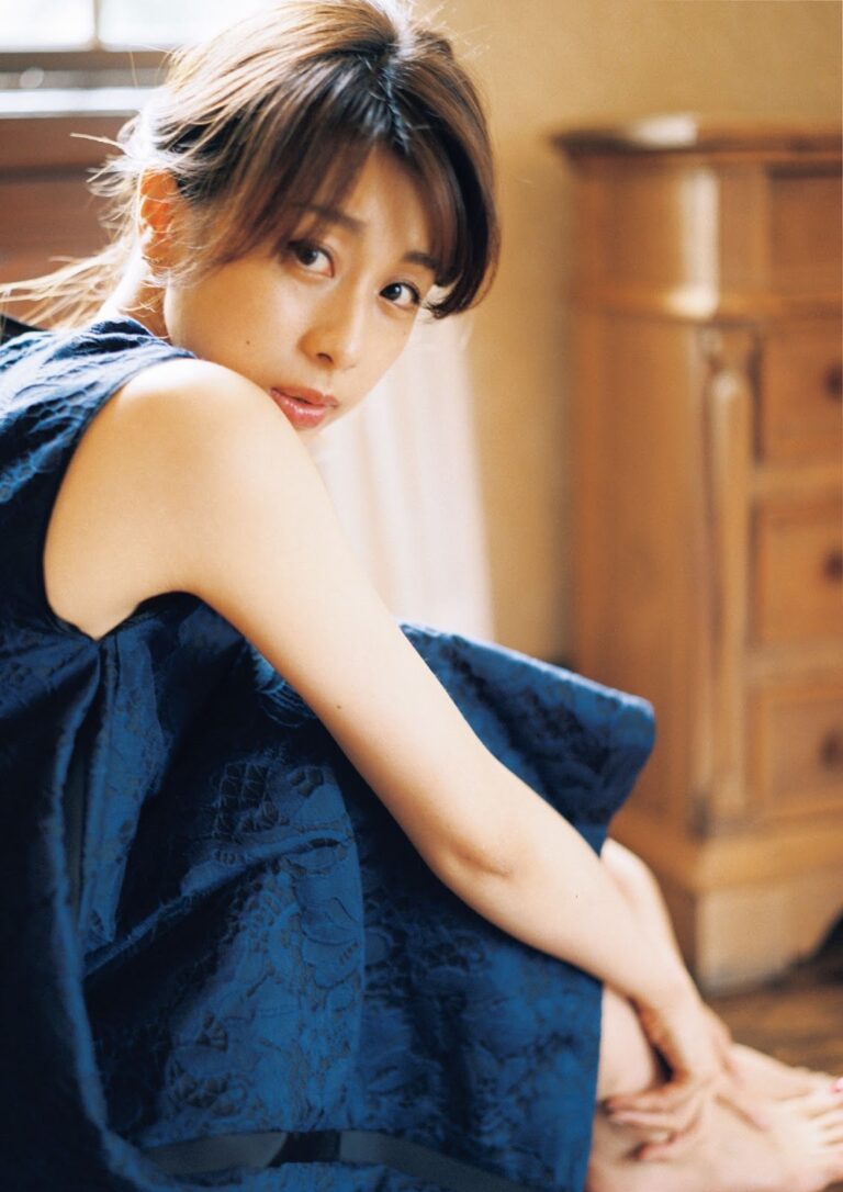 加藤綾子のグラビア画像61枚【可愛すぎてやばいです！】 | 水着画像のまとめサイト「mizugazo（ミズガゾ）」