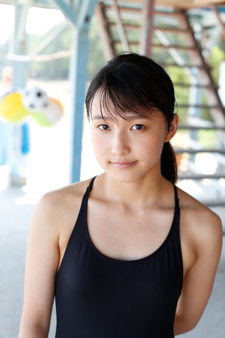 鞘師里保の水着画像121枚【ビキニ姿が可愛すぎてやばいです！】 | 水着画像のまとめサイト「mizugazo（ミズガゾ）」