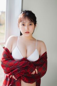 鈴木くるみの水着画像105枚【ビキニ姿が可愛すぎてやばいです！】 | 水着画像のまとめサイト「mizugazo（ミズガゾ）」