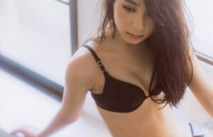 松岡菜摘の水着画像95枚【ビキニ姿が可愛すぎてやばいです！】 | 水着画像のまとめサイト「mizugazo（ミズガゾ）」