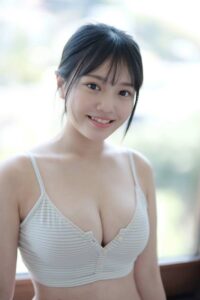鈴原すずの水着画像128枚【ビキニ姿が可愛すぎてやばいです！】 | 水着画像のまとめサイト「mizugazo（ミズガゾ）」