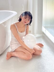 一ノ瀬瑠菜の水着画像82枚【ビキニ姿が可愛すぎてやばいです！】 | 水着画像のまとめサイト「mizugazo（ミズガゾ）」