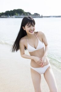 久保史緒里のグラビア画像135枚【水着姿が可愛すぎてやばいです！】 | 水着画像のまとめサイト「mizugazo（ミズガゾ）」