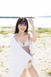 久保史緒里のグラビア画像135枚【水着姿が可愛すぎてやばいです！】 | 水着画像のまとめサイト「mizugazo（ミズガゾ）」