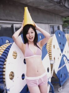 久住小春の水着画像98枚【ビキニ姿が可愛すぎてやばいです！】 | 水着画像のまとめサイト「mizugazo（ミズガゾ）」