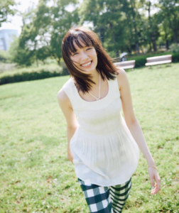 佐藤栞里のグラビア画像99枚【可愛すぎてやばいです！】 | 水着画像のまとめサイト「mizugazo（ミズガゾ）」