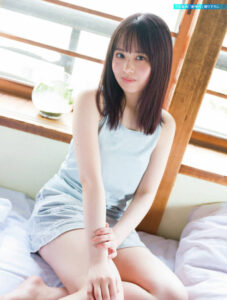 佐藤璃果のグラビア画像83枚【可愛すぎてやばいです！】 | 水着画像のまとめサイト「mizugazo（ミズガゾ）」