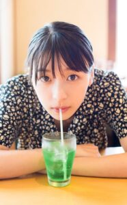 鳴海唯の水着画像38枚【ビキニ姿が可愛すぎてやばいです！】 | 水着画像のまとめサイト「mizugazo（ミズガゾ）」