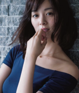 石橋杏奈の水着画像74枚【ビキニ姿が可愛すぎてやばいです！】 | 水着画像のまとめサイト「mizugazo（ミズガゾ）」