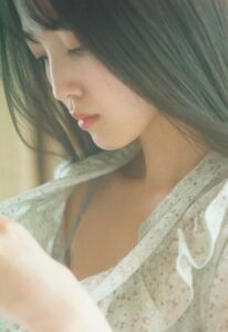 久保史緒里のグラビア画像135枚【水着姿が可愛すぎてやばいです！】 | 水着画像のまとめサイト「mizugazo（ミズガゾ）」