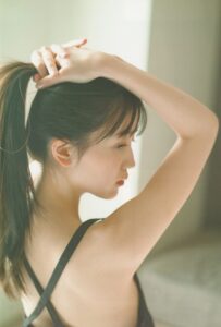 久保史緒里のグラビア画像135枚【水着姿が可愛すぎてやばいです！】 | 水着画像のまとめサイト「mizugazo（ミズガゾ）」